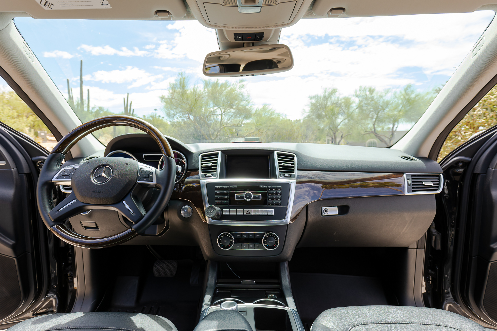 2012 Mercedes ML350 bluetec AWD - JUMBO MotorsportsJUMBO Motorsports